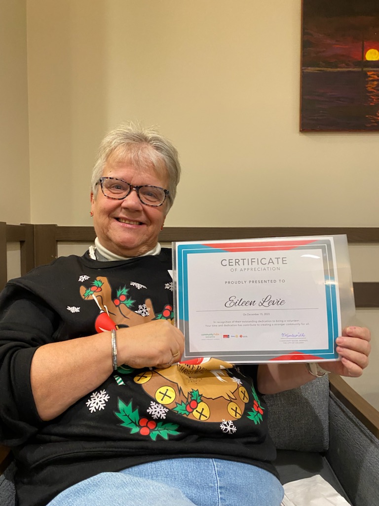 Hearing impaired Gilchrist resident expands her world teaching ASL ...